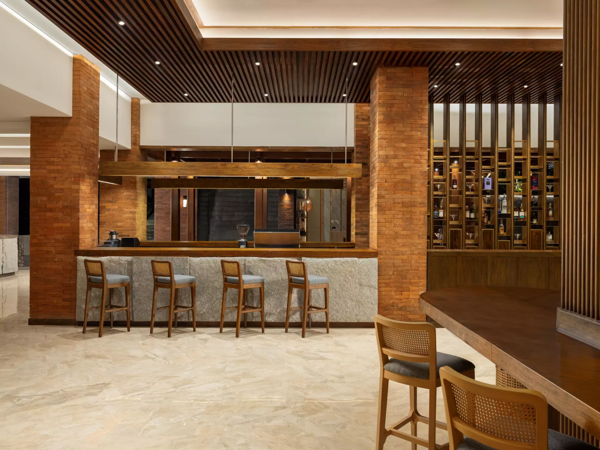 Yogyakarta Restaurants & Bar | Garrya Bianti Yogyakarta